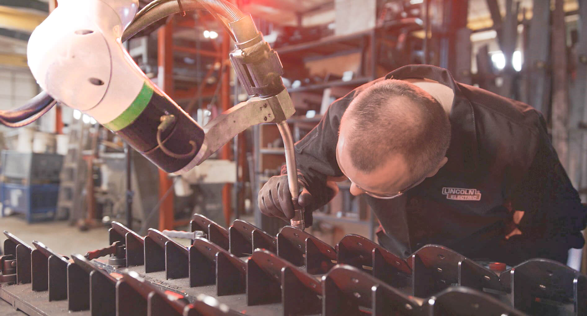 Robotic Arc Welding Systems | FANUC Robotic Arc Welding Systems | FANUC