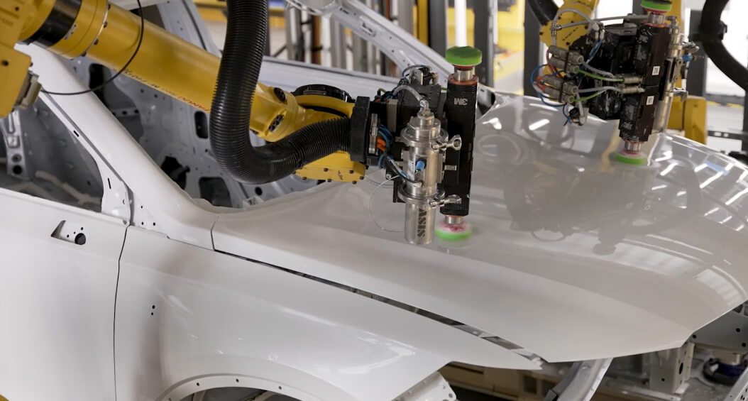 First-Ever Robotic Paint Repair Solution on a Moving Automotive Line